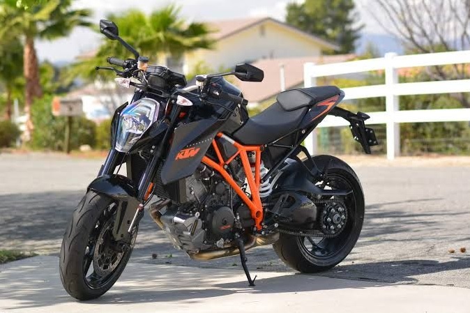 Standar Pada Sepeda Motor: Kenali Jenis Dan Fungsi!