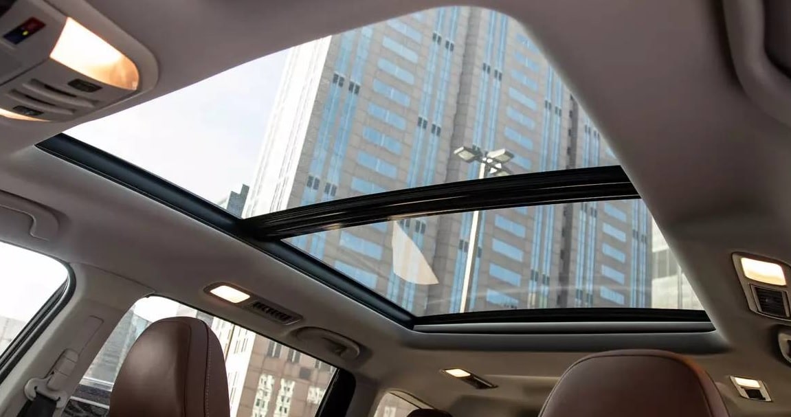Kekurangan & Kelebihan Atap Sunroof Mobil, Apa Bisa Bocor?