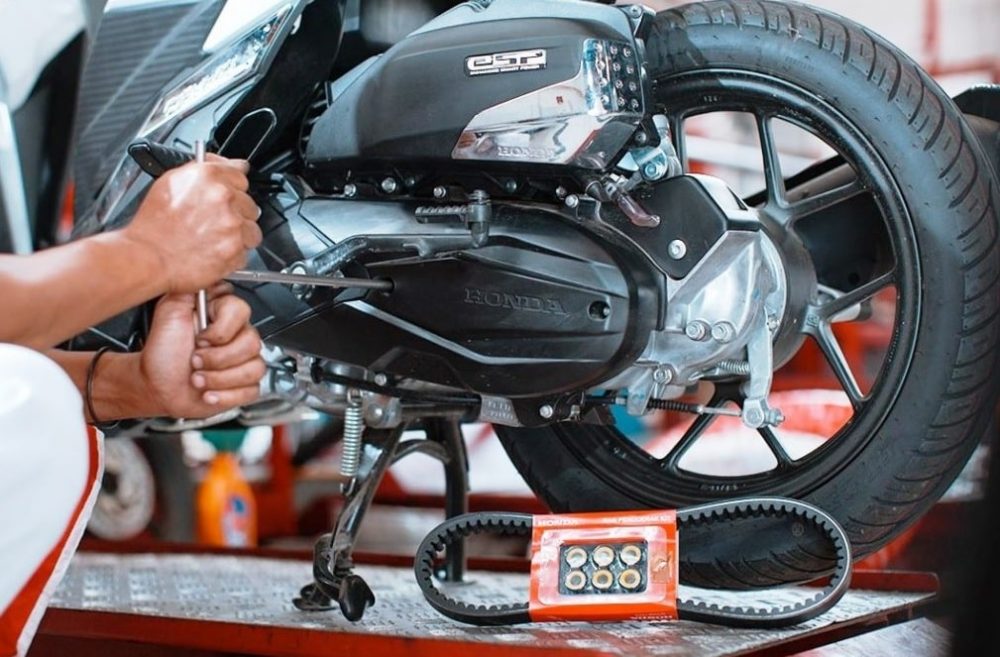 6 Tips Merawat Motor Matic Injeksi agar Lebih Gesit!